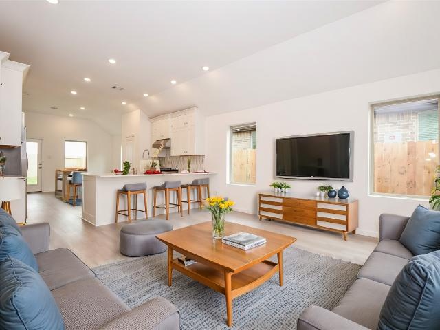 13724 lantana breeze