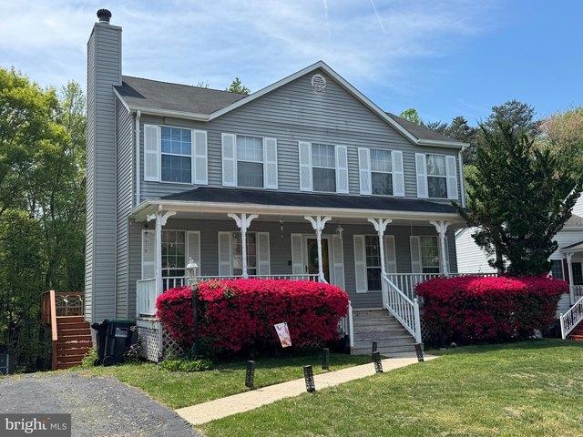 13724 Palm Rd, Woodbridge, VA 22193