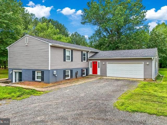 13725 Charles St, Charlotte Hall, MD 20622