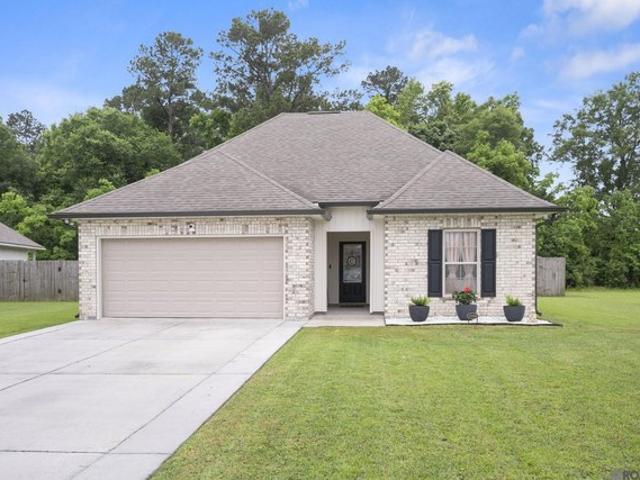13726 Acacia Ct, Denham Springs, LA 70726