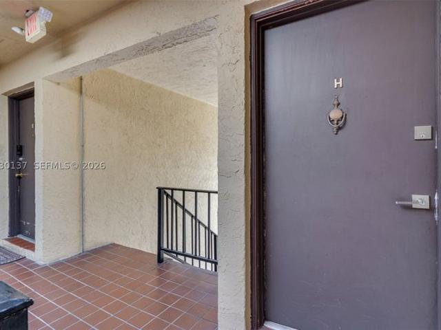 13726 SW 90th Ave Unit 28, Miami, FL 33176