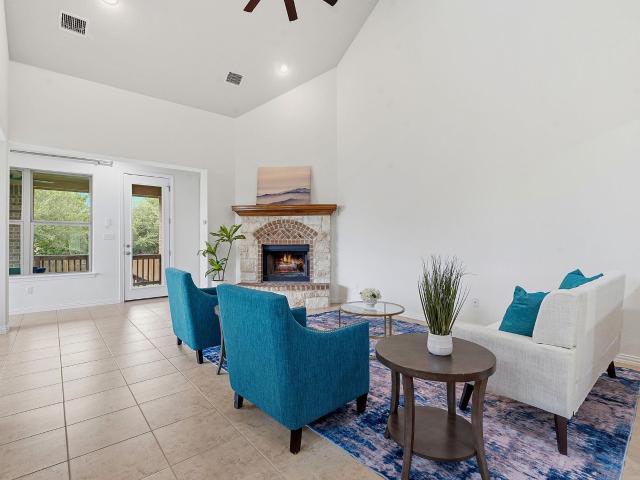 13728 Mesa Verde Dr