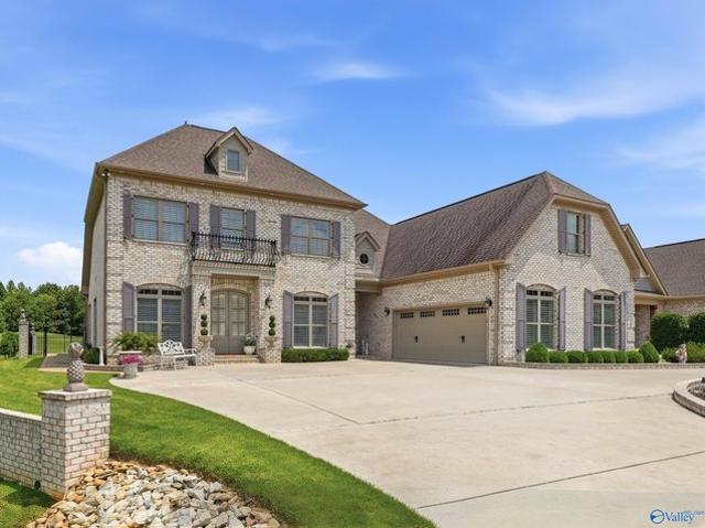 13728 Plainfield Dr, Athens, AL 35613