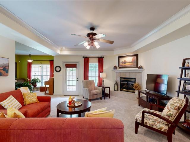 1372 N Cannondale Drive