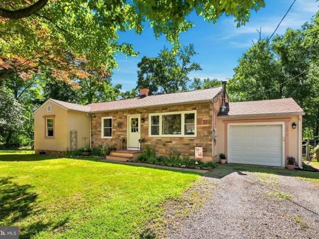 1372 Birch Rd, Upper Black Eddy, PA 18972