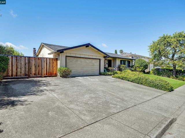 1372 Fascination Cir