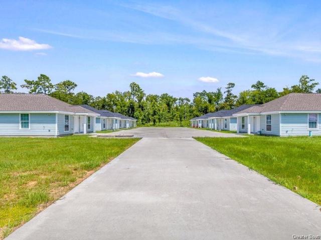 1372 Georgia Rd 2 beds, 2 full baths