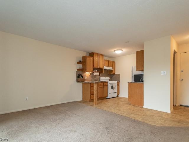 1372 Golden Gate Boulevard B204