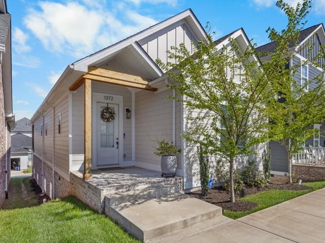1372 Hicks Edgen Rd, Pleasant View, TN 37146
