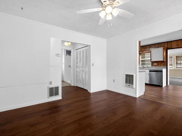 1372 Jamestown Hwy