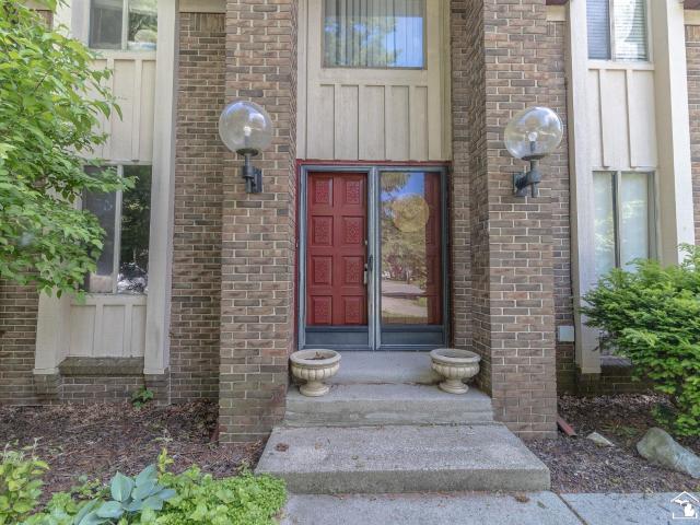 1372 Laurelhurst Drive