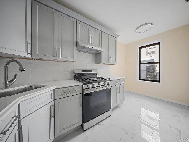 1372 Shakespeare Avenue, Unit 4C