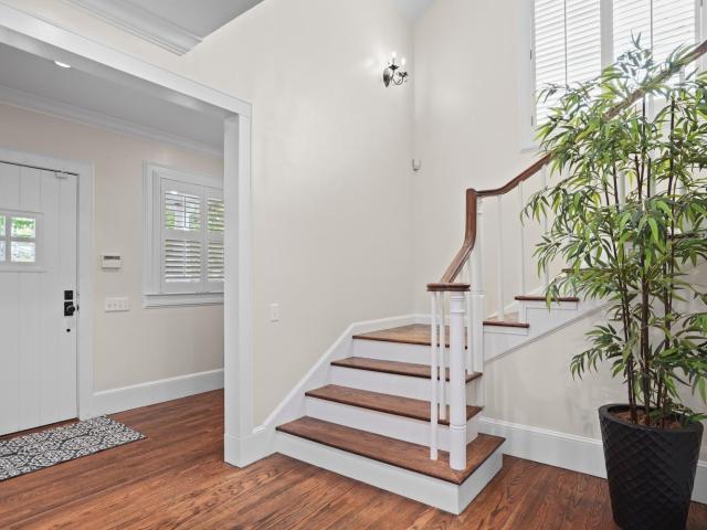 1372 43rd St, Sacramento, CA 95819 | Compass