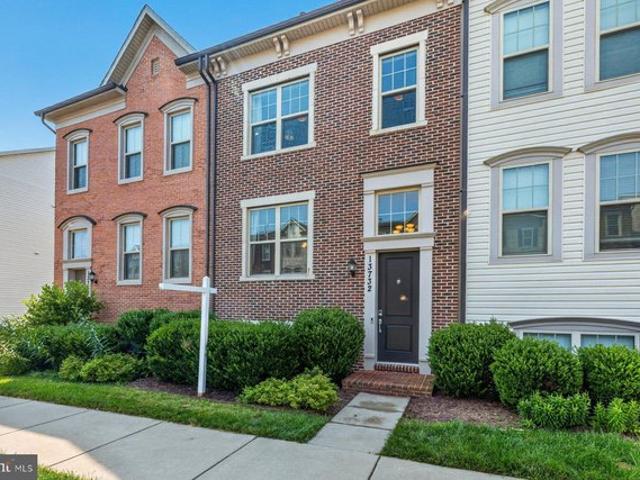 13732 Petrel St, Clarksburg, MD 20871
