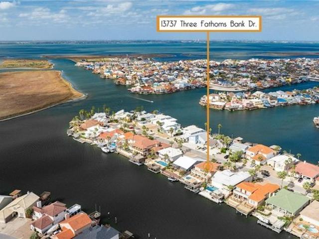 13737 Three Fathoms Bank Dr, Corpus Christi, TX 78418