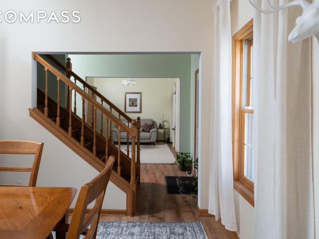 13737 N Lake Shore Dr, Mequon, WI
