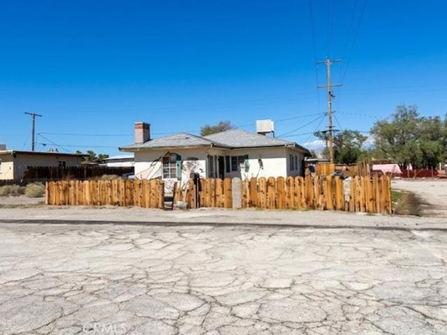 13738 Benton St, Trona, CA 93562
