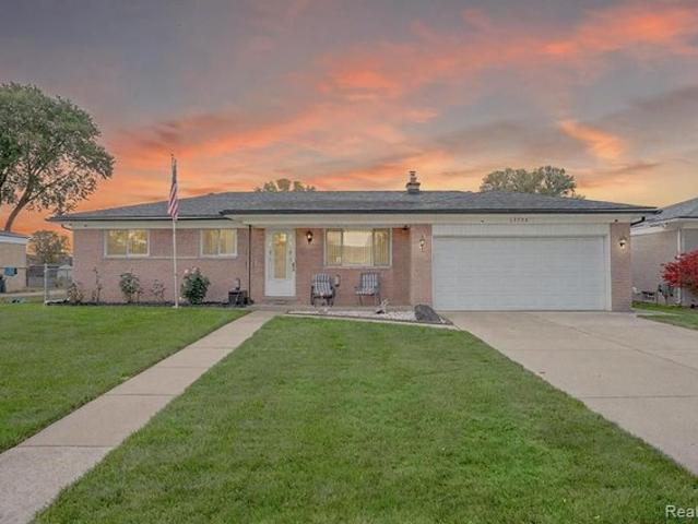 13738 Bernice Ave, Warren, MI 48089