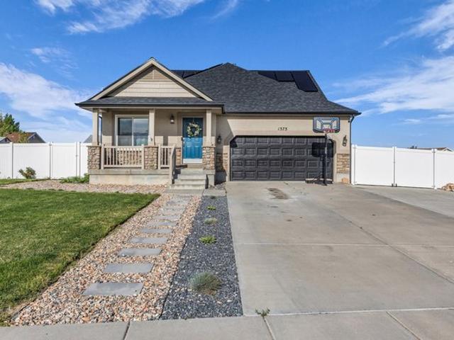 1373 N 2700 W, Clinton, UT 84015