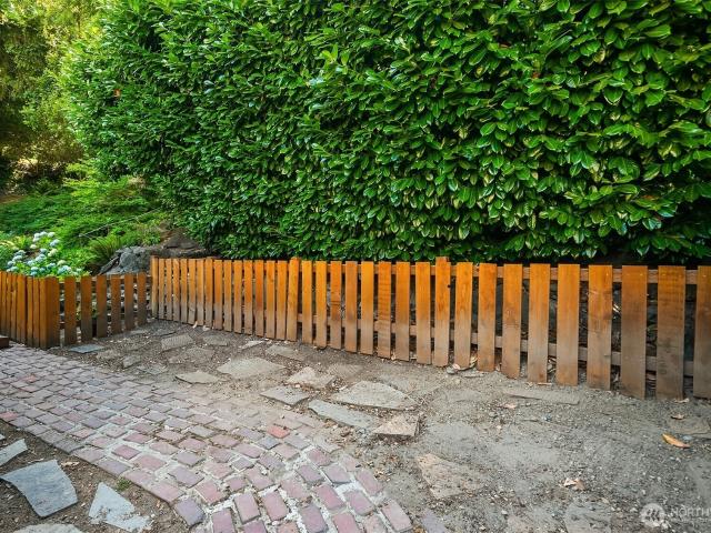 1373 nd Pl NE, Seattle, WA 98125 | MLS #2497