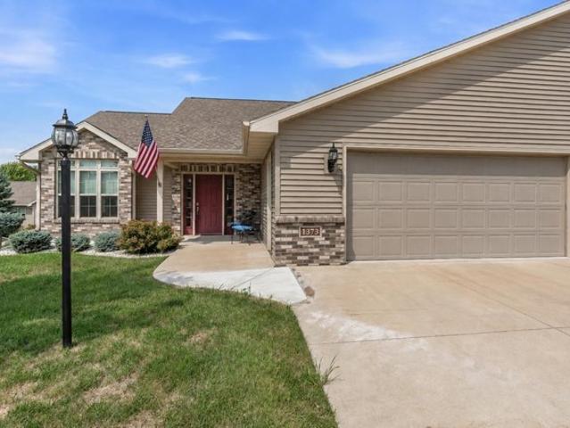 1373 Candlelight Ln, Fond du Lac, WI 54937