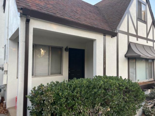 1373 Columbia Street_ bedbath