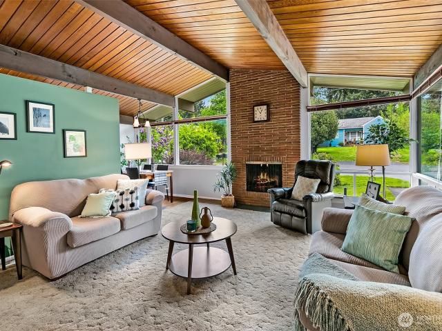 1373 th Ave NE, Seattle, WA 98125 | MLS #2515 | Compass