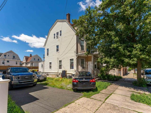 137 13 Th St