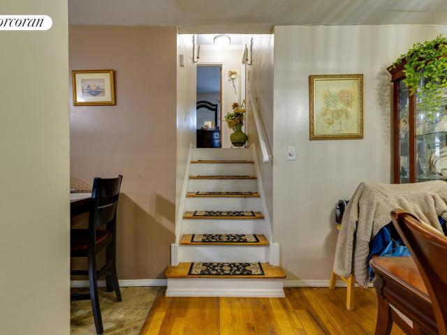 137 17 th Street