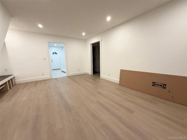 137 7 th Avenue | Compass