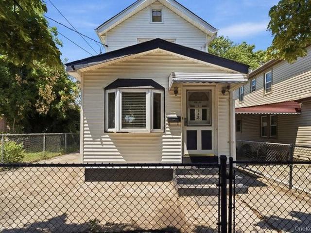 137 48 st, Jamaica, NY 11434
