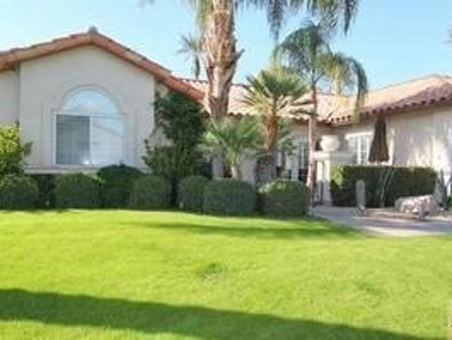 137 Courtside Dr, Palm Desert, CA 92260
