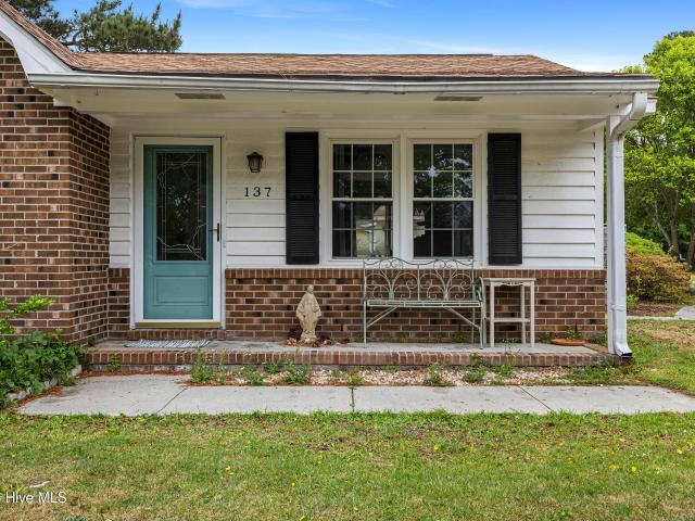137 Candlewood Dr, Wilmington, NC 28411 | MLS #100570 | Compass