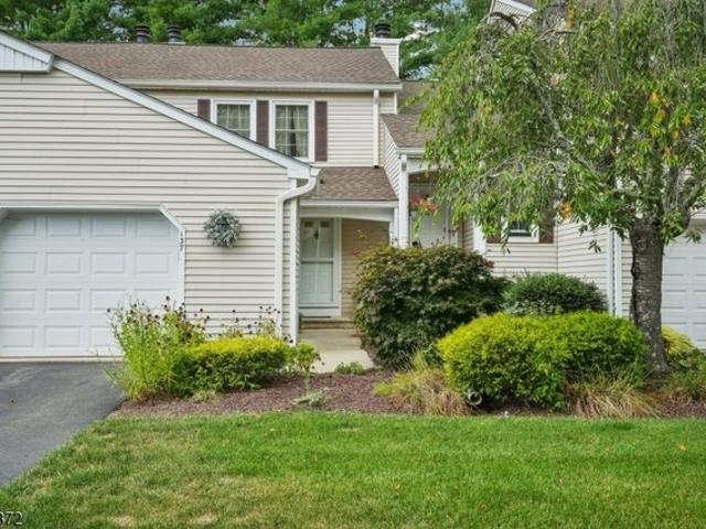 137 Carriage Ln, Newton, NJ 07860