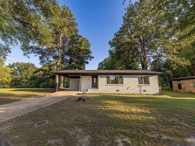 137 Carter St SW, Camden, AR 71701
