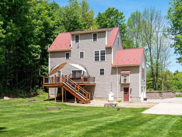 137 Ash Swamp Road