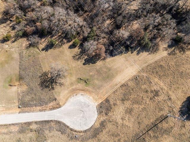 137 Aslan Rd, Poolville, TX 76487