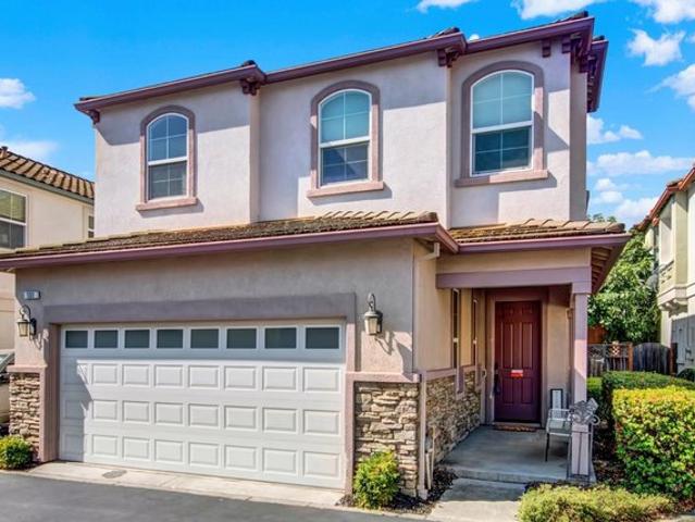 137 Barbera Ct, Vacaville, CA 95687