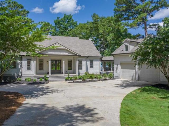 137 Barrington Hall Dr, Eatonton, GA 31024