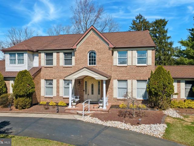 137 Briarwood Dr, Holland, PA 18966 | MLS #PABU2116