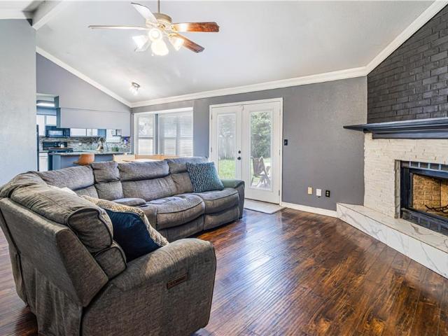 137 Goldenwood Drive