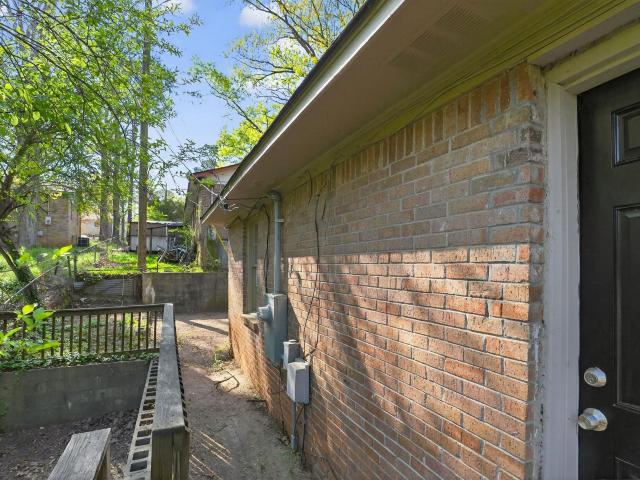 137 Green Tree Drive