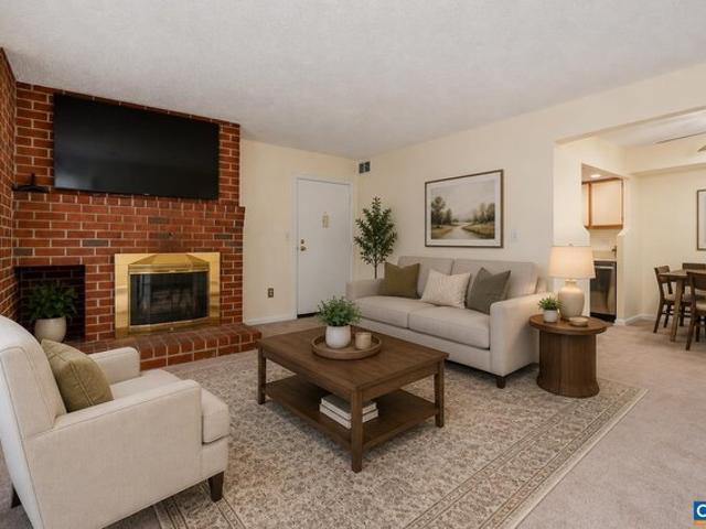 137 Green Turtle Ln Apt 4, Charlottesville, VA 22901