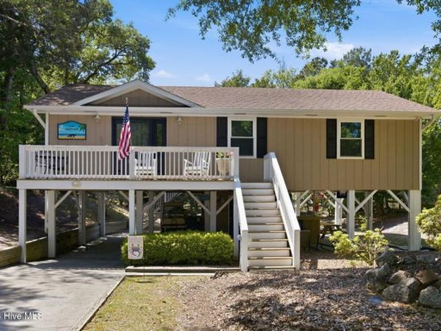 137 Doe Dr, Emerald Isle, NC 28594