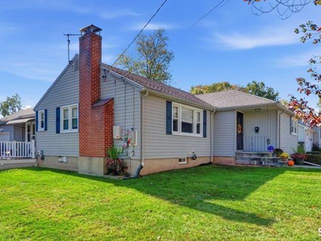 137 Dale Rd, Wethersfield, CT 06109