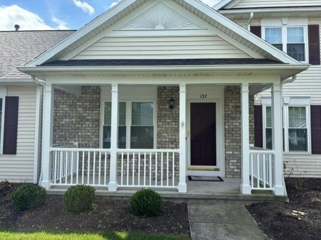 137 Deseyn Dr, Canandaigua, NY 14424