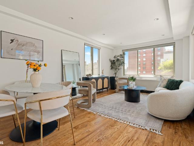 137 E 13TH Street PH10A