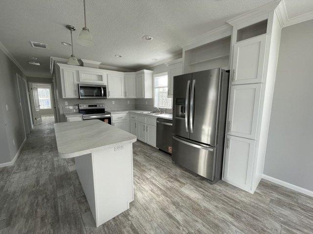 137 E Sterling Way Unit 587, Leesburg, FL 34788