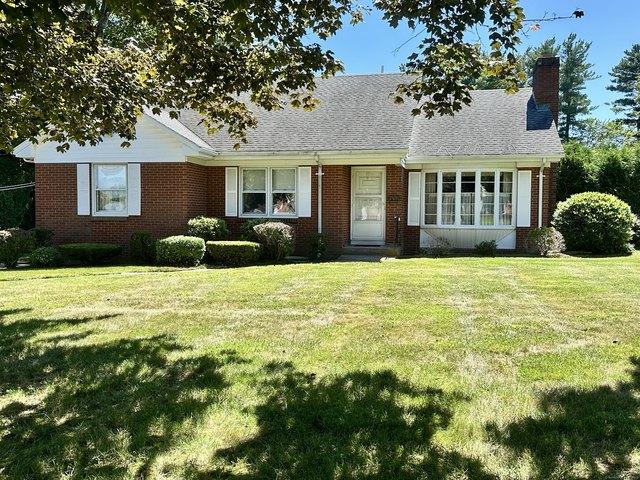 137 Elm St, Windsor Locks, CT 06096