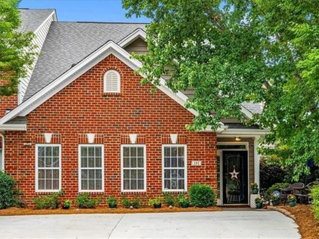 137 Eva Dr, Gibsonville, NC 27249